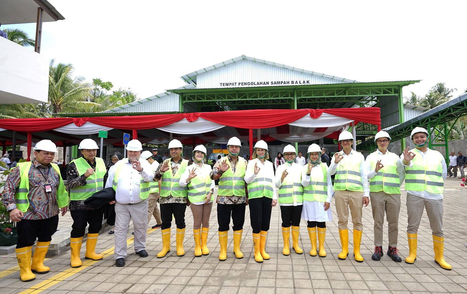 New Material Recovery Facility Opened in Banyuwangi Under Project STOP ...