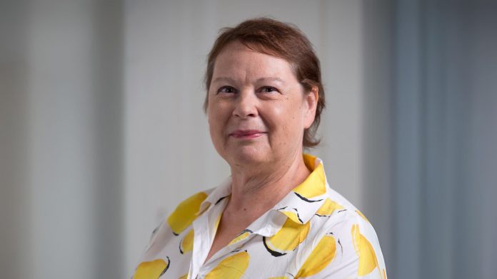 Society Of Dyers And Colourists (SDC) Announces Royal School Needlework ...